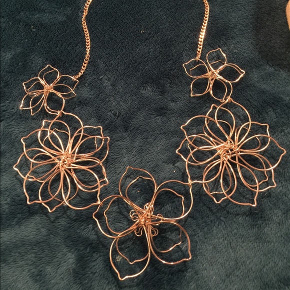 torrid | Jewelry | Rose Gold Wire Necklace | Poshmark